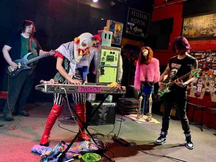Mike Nobody | Turning Junk Into Punk Since 1985!